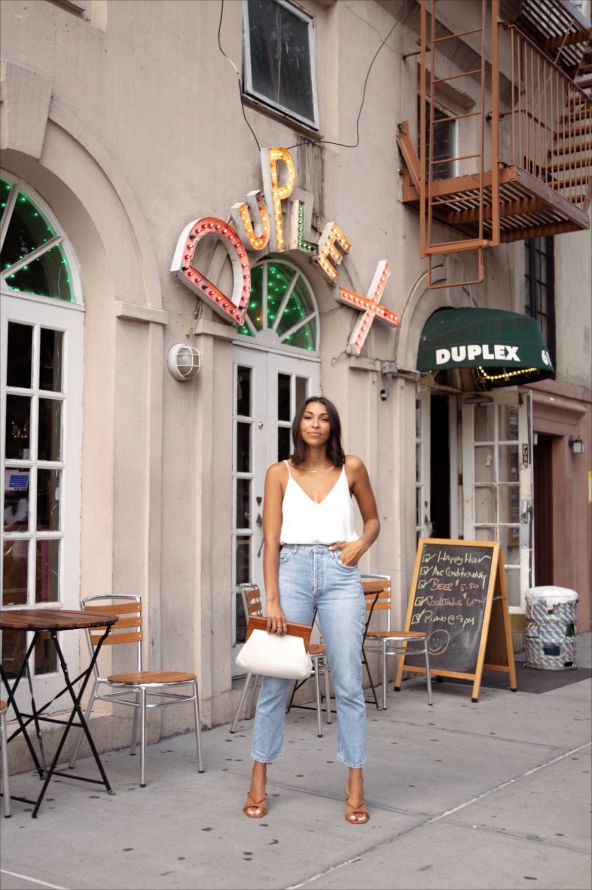 An Effortless Early Fall Date Night Outfit with Jeans | Love Fashion ...