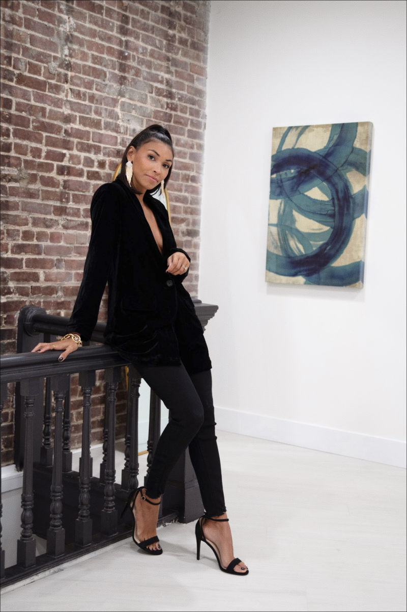 Easy and Chic Way to Style a Black Velvet Blazer for the Holidays ...